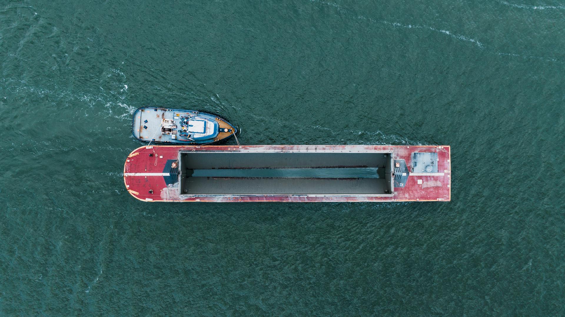 Perbedaan Tugboat dan Tongkang: Penjelasan Lengkap
